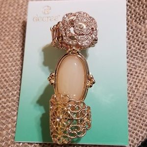 Decree | Jewelry | Decree 3 Crystal Quartz Like Ring | Poshmark